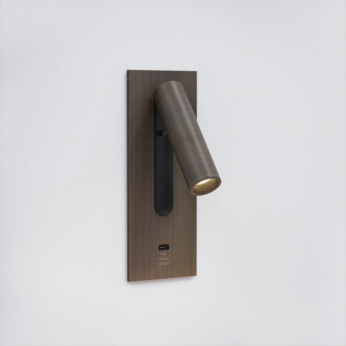 Fuse 3 (USB-C) Reading Light, Bronze | Astro
